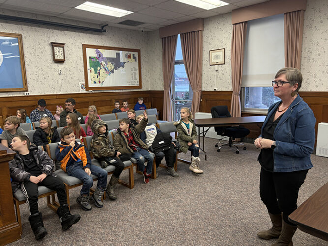 Hinks students learn about local government | News, Sports, Jobs - The ...
